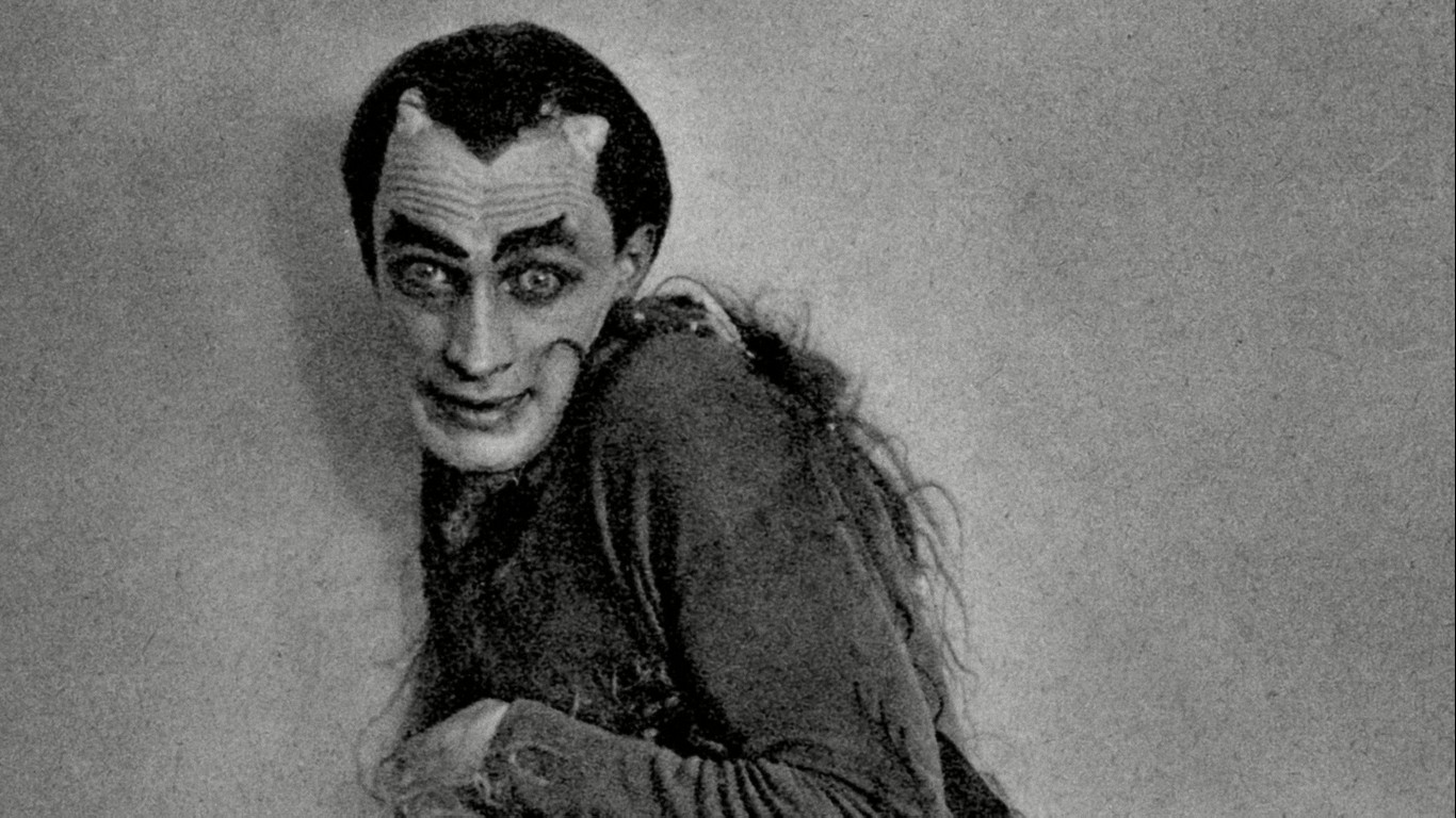 THE MAN WHO LAUGHS (1928) • Frame Rated