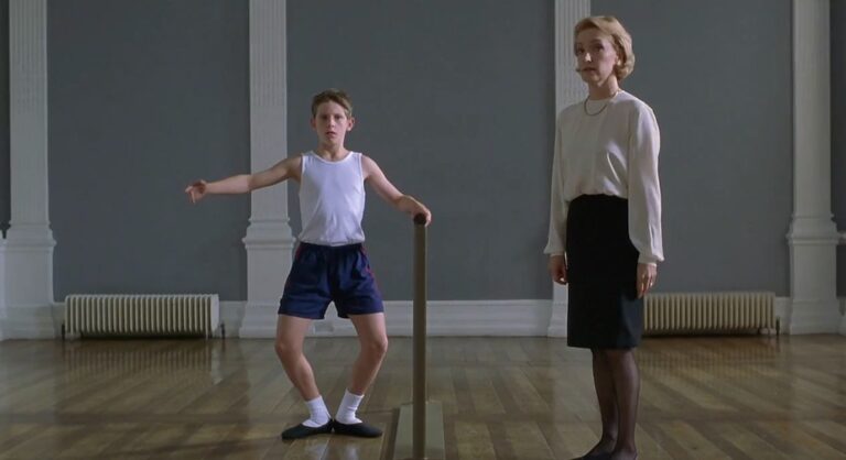 BILLY ELLIOT (2000) • Frame Rated