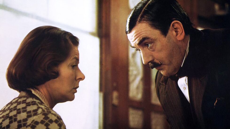 MURDER ON THE ORIENT EXPRESS (1974) • Frame Rated